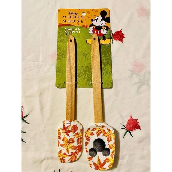 Disney | Kitchen | Disney Mickey Mousefallfarmhouse Spatula Set | Poshmark